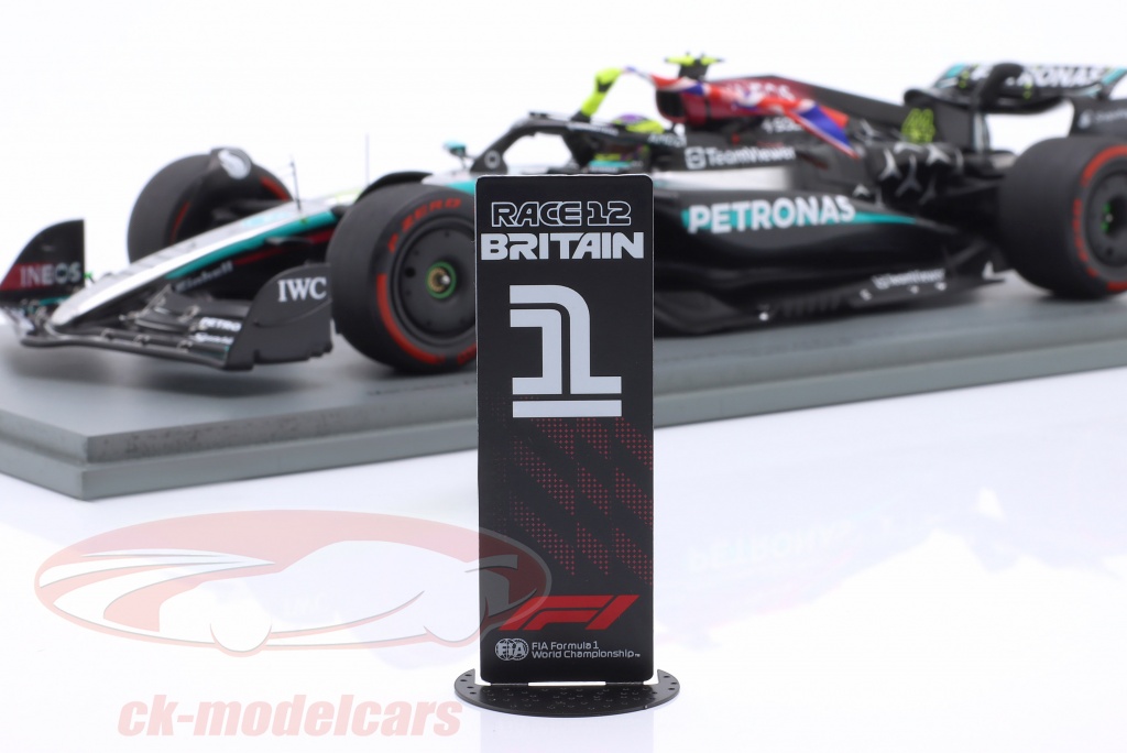 Spark 1:18 Lewis Hamilton Mercedes-AMG F1 W15 #44 Winner British GP ...
