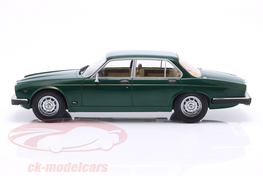 ModelCarGroup 1:18 Jaguar XJ Series III 建設年 1979 濃い緑 MCG18175 モデル 車 MCG18175 4052176823460