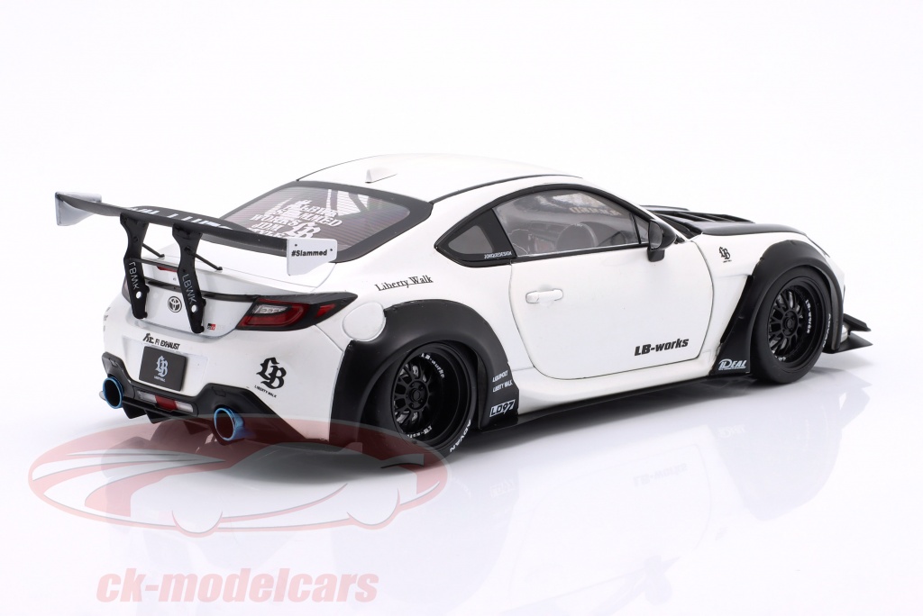 Solido 1:18 Toyota GR86 LBWK Body Kit 2024 pearl white S1813602 model ...