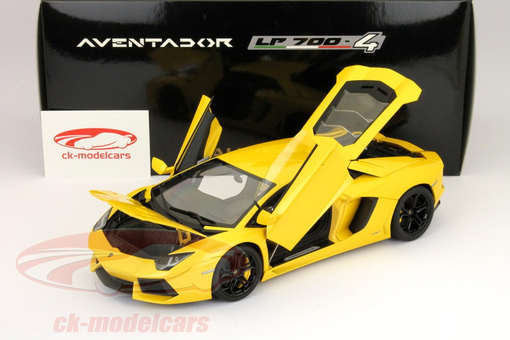 AUTOart 1:18 Lamborghini Aventador LP700-4 gelb / yellow metallic 74664 ...