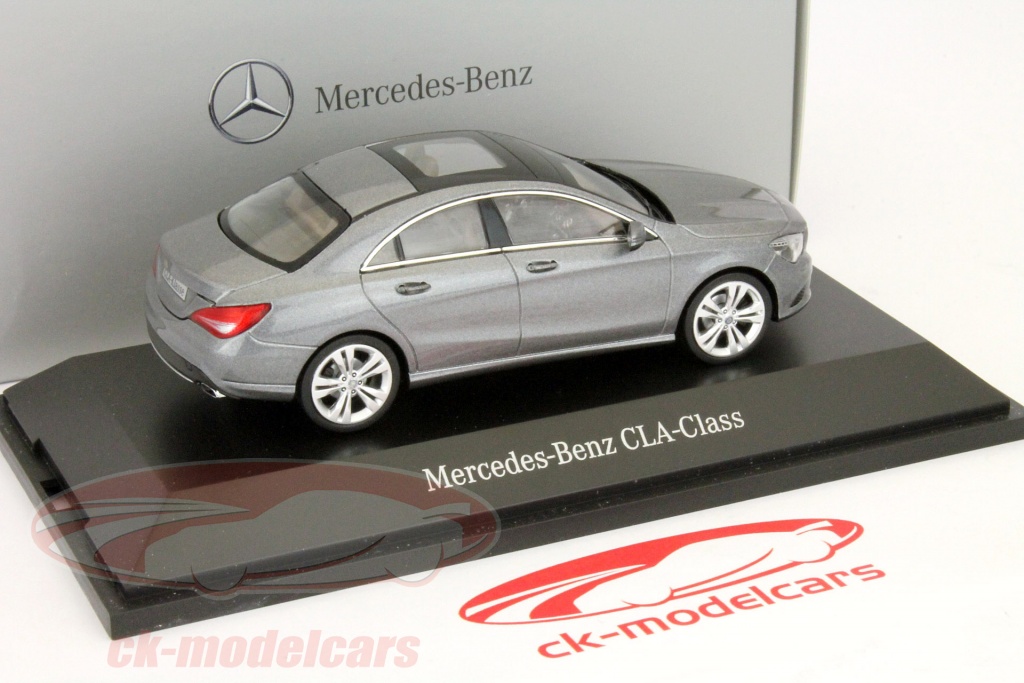 Schuco 1:43 Mercedes-Benz CLA-Klasse mountaingrau metallic B66960128 Modellauto B66960128
