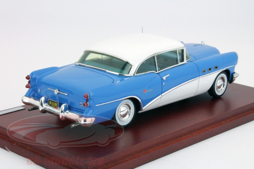 True Scale 1:43 Buick Century Coupe Baujahr 1954 blau / weiß TSM114337 ...