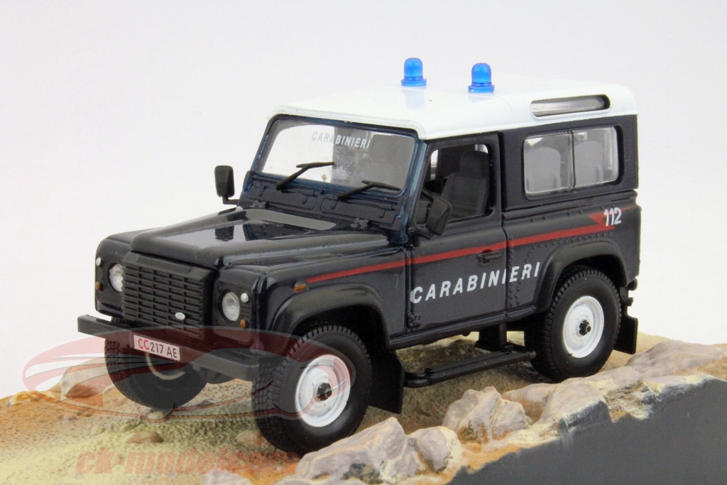 Ixo 1:43 Land Rover Defender Carabinieri bil James Bond Movie Quantum ...