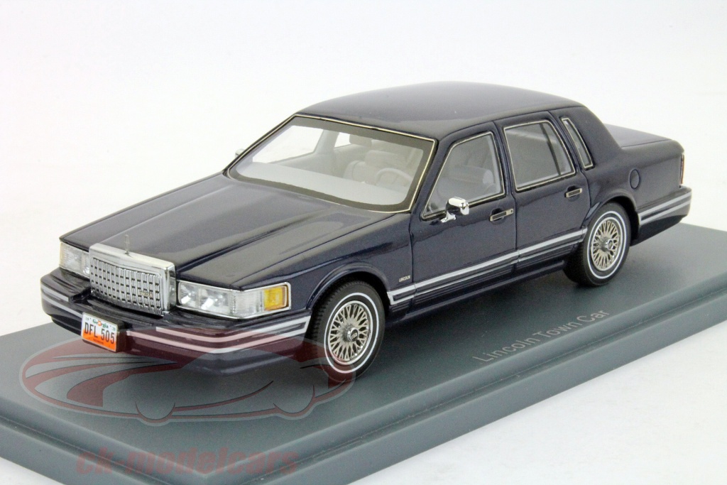 Neo 1:43 Lincoln Town Car azul oscuro metálico NEO45505 modelo coche ...
