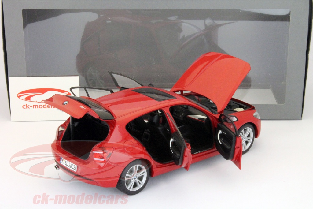 ParagonModels 1:18 BMW 1 Series (F20) crimson red Paragon Models PA-97004 model car PA-97004 ...