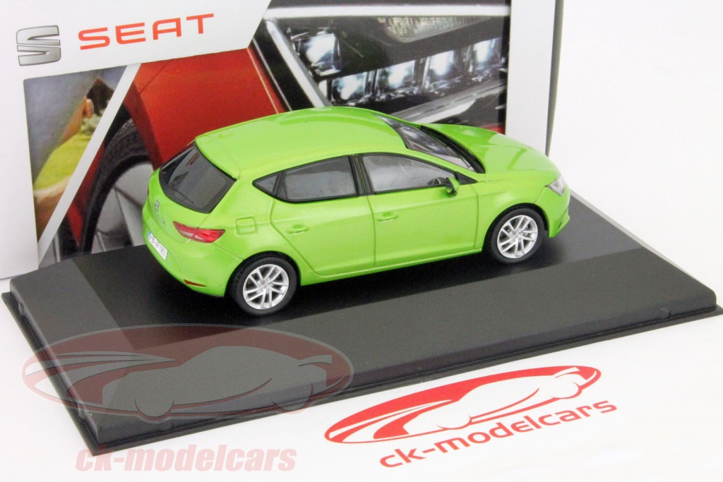 1:43 Seat Leon (5F) année 2013 lima vert Seat INDSE1020 modèle voiture ...