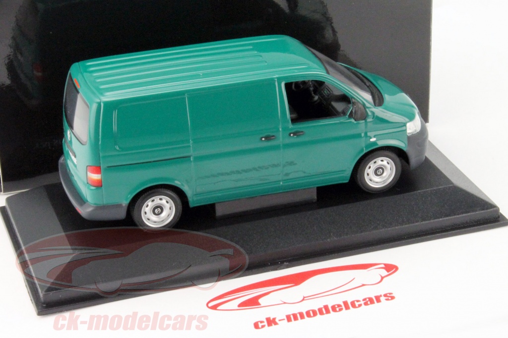 Minichamps 1:43 Volkswagen VW T5 Transporter Baujahr 2003 friesengrün ...
