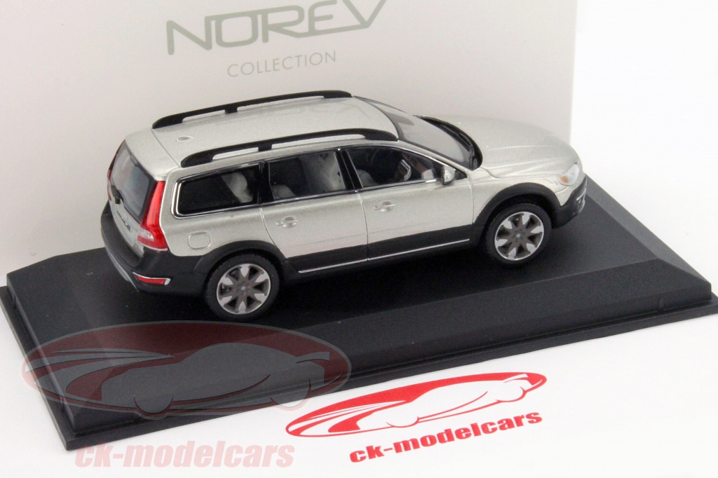 Norev 1:43 Volvo XC70 År 2013 sølv 870030 model bil 870030 3551098700305