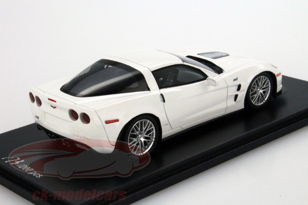 Spark 1:43 Chevrolet Corvette ZR1 white PD04312006 model car PD04312006 9580006531063