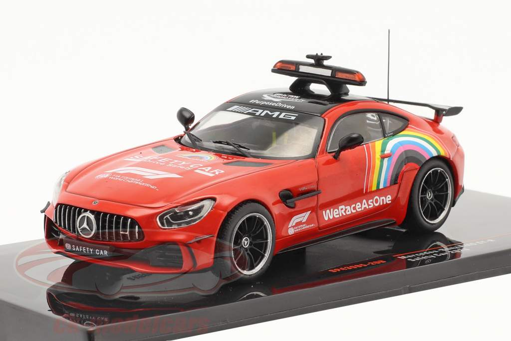 In honor to Ferrari: Mercedes first Safety-Car in red