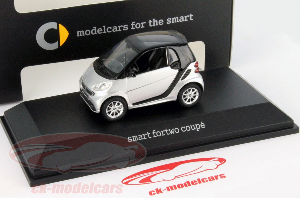 Spark 1:43 Smart fortwo Coupe silver B66960169 model car B66960169