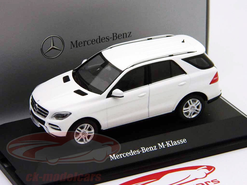 Minichamps 1:43 Mercedes-Benz M-Klasse W166 calcit weiß B6 696 0062 ...