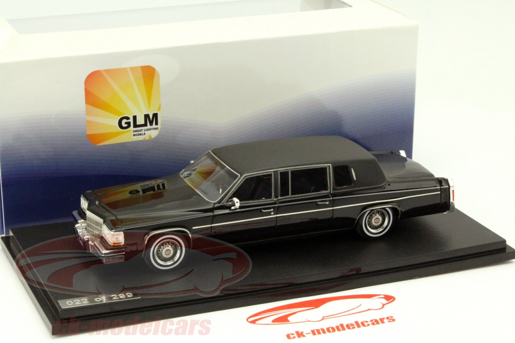 Great Lighting Models 1:43 Cadillac Fleetwood スダン イヤー 1984 黒 43103801 ...
