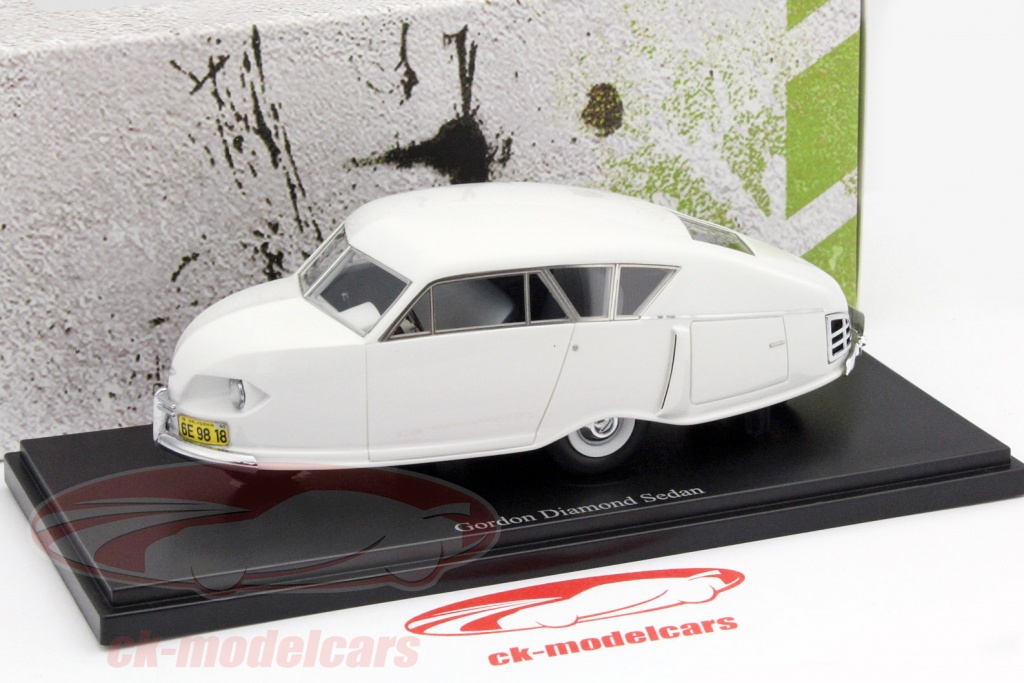 AutoCult 1:43 Gordon Diamond Sedan 年 1949 ホワイト 06007 モデル 車 06007 06007