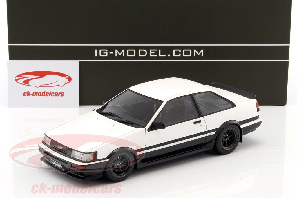 Ignition Model 1:18 Toyota Corolla Levin (AE86) 2-Door GT Apex blanc / noir IG0552 modèle ...