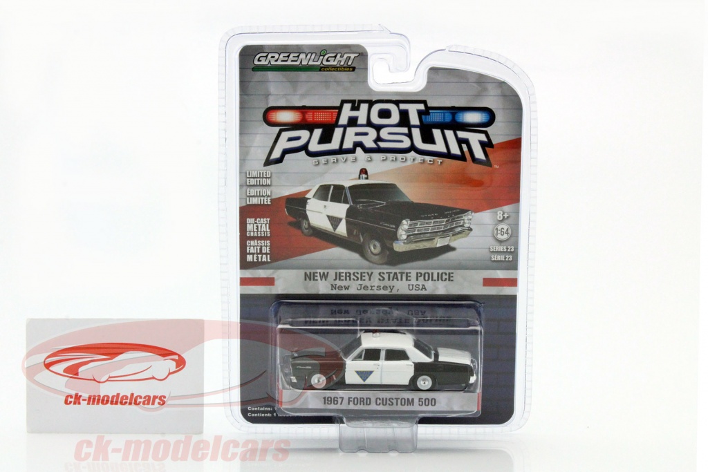 Greenlight 1:64 Ford Custom 500 Baujahr 1967 NJSP schwarz / weiß 42800B ...