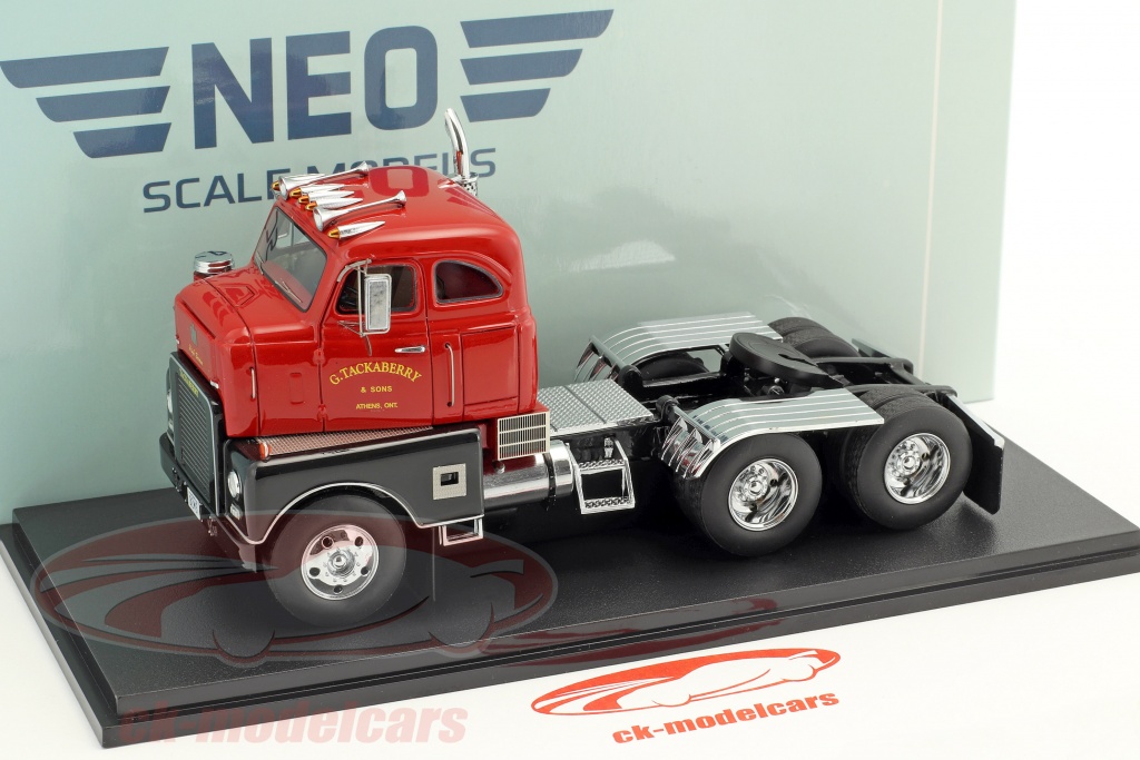 Neo 1:43 International Harvester RDC 405 year 1952 red NEO96825 model ...
