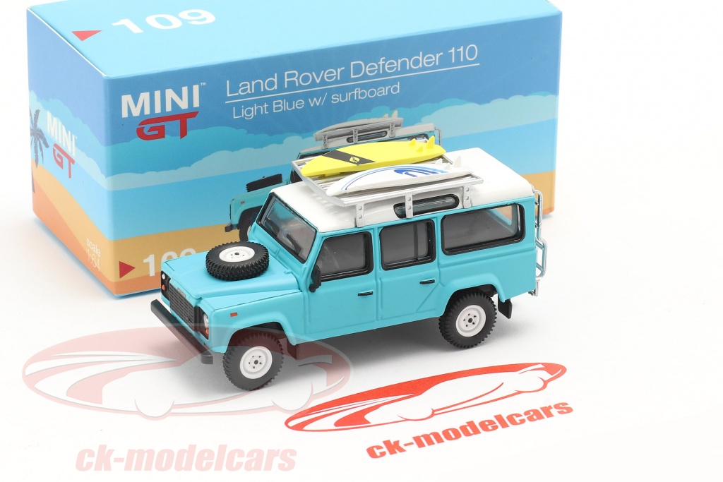 True Scale 1:64 Land Rover Defender 110 Con tabla de surf ligero azul ...
