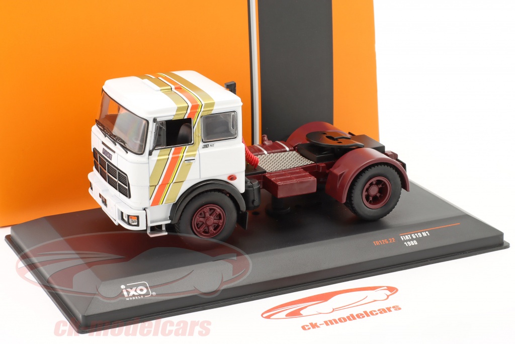 Ixo 1:43 Fiat 690 N1 建設年 SZM 1980 白 / 金 / 赤 TR126.22 モデル 車 TR126.22 ...