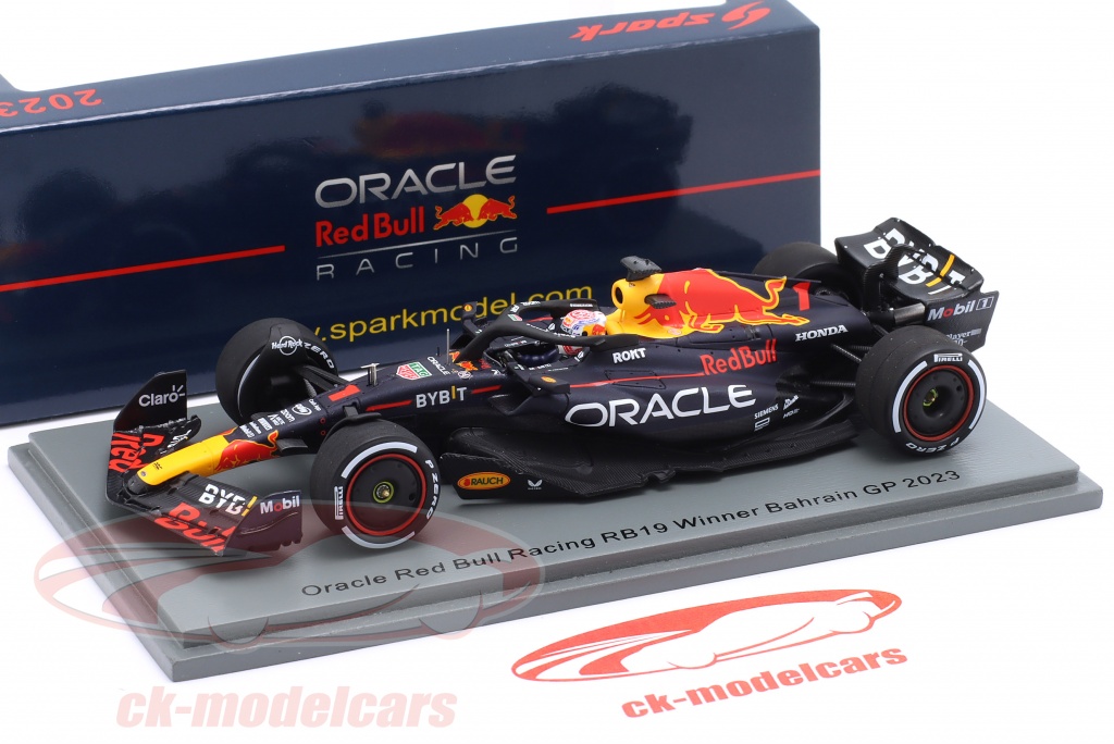 Spark 1:43 Max Verstappen Red Bull RB19 #1 победитель Бахрейн GP ...