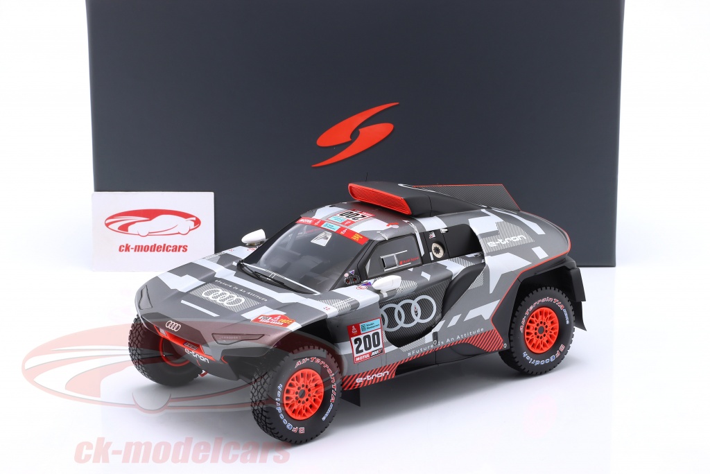 Spark 1:18 Audi RS Q e-tron #200 ラリー ダカール 2022 Peterhansel, Boulanger ...