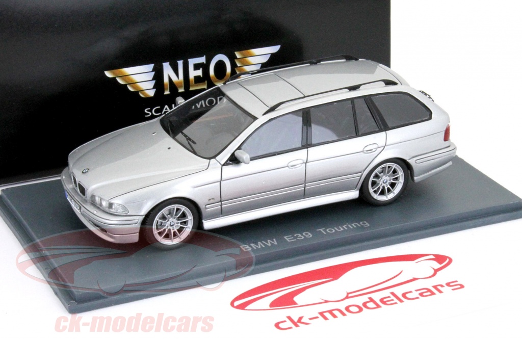 Neo 1:43 BMW E39 Touring silver 43302 model car 43302 0874250433020